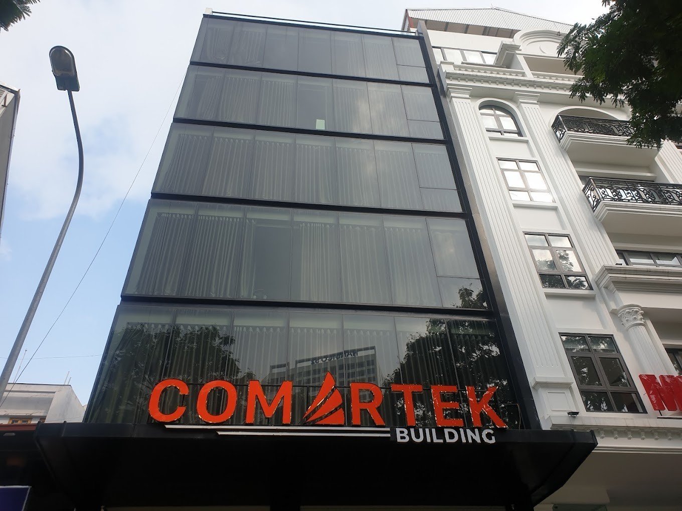 Dự án thi công cửa, vách nhôm kính COMARTEK Hà Nội - An Phú